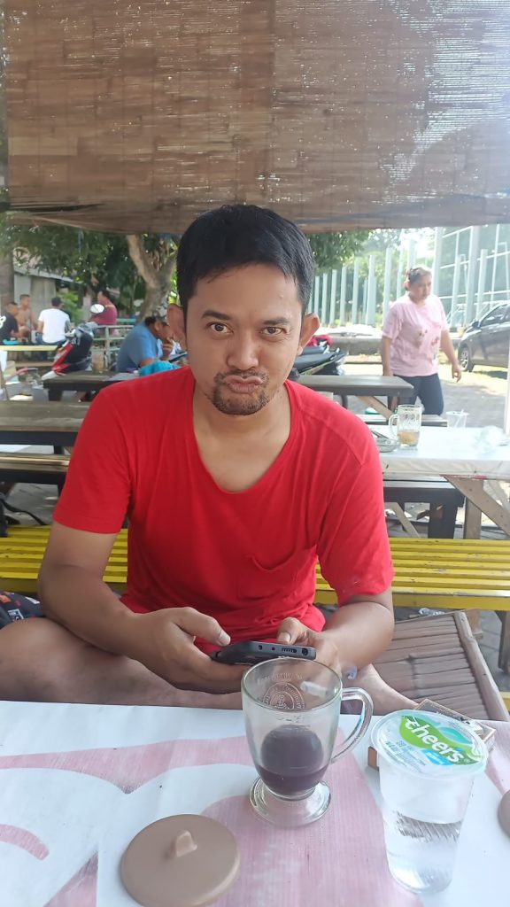 Khoirul Anam, Tandem Boaz Solossa yang Kini Jadi Petugas Keamanan ...